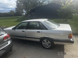 White Audi 200 1991 in Riga, with an engine capacity of 2.20 L and mileage of 155 thousand km for 15500 €, photo 3 on AUTOMOTO.COM.LV
