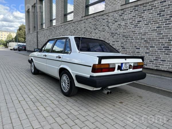 White Audi 4000 1984 in Tukums, with an engine capacity of 2.20 L and mileage of 228 thousand km for 15990 €, photo 3 on AUTOMOTO.COM.LV