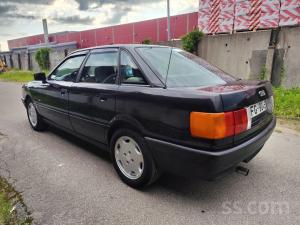 Melns Audi 80 1989 Rīga, ar dzinēja tilpumu 2.00 L un nobraukumu 303 tūkst. km par 1180 €, foto 5 vietnē AUTOMOTO.COM.LV