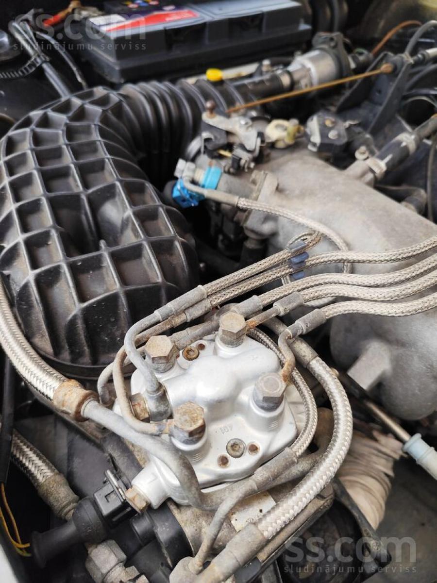 Melns Audi 80 1989 Rīga, ar dzinēja tilpumu 2.00 L un nobraukumu 303 tūkst. km par 1180 €, foto 16 vietnē AUTOMOTO.COM.LV