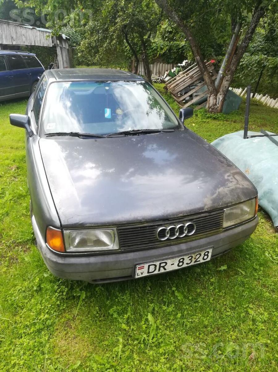 Black Audi 80 1989 in Valmiera, with an engine capacity of 1.80 L and mileage of 214 thousand km for 1100 €, photo 1 on AUTOMOTO.COM.LV