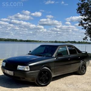 Melns Audi 80 1989 Rīga, ar dzinēja tilpumu 1.80 L un nobraukumu 280 tūkst. km par 1695 €, foto  vietnē AUTOMOTO.COM.LV