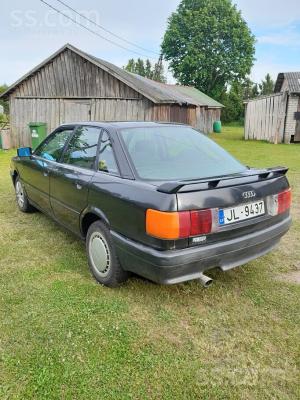 Melns Audi 80 1990 Tukums, ar dzinēja tilpumu 1.80 L un nobraukumu 181 tūkst. km par 750 €, foto 5 vietnē AUTOMOTO.COM.LV