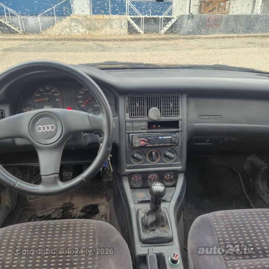 Black Audi 80 1990 in Tartu, with an engine capacity of 1.80 L and mileage of 306 thousand km for 1400 €, photo 1 on AUTOMOTO.COM.LV