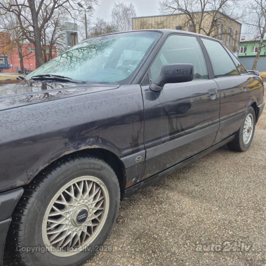 Black Audi 80 1990 in Tartu, with an engine capacity of 1.80 L and mileage of 306 thousand km for 1400 €, photo 6 on AUTOMOTO.COM.LV