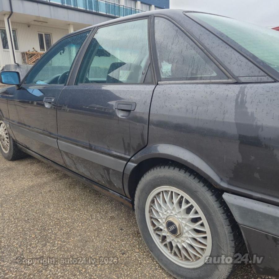 Black Audi 80 1990 in Tartu, with an engine capacity of 1.80 L and mileage of 306 thousand km for 1400 €, photo 7 on AUTOMOTO.COM.LV