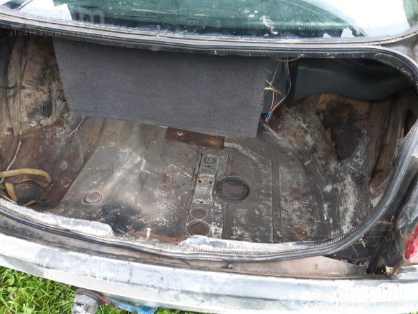 Melns Audi 80 1990 Talsi, ar dzinēja tilpumu 1.60 L un nobraukumu 0 tūkst. km par 700 €, foto 6 vietnē AUTOMOTO.COM.LV