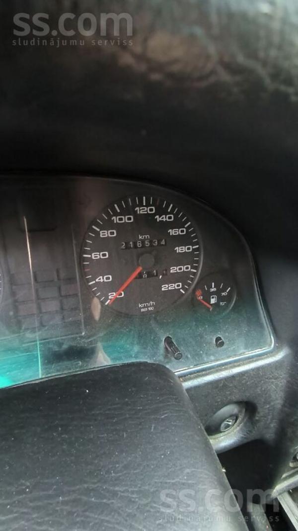 Black Audi 80 1991 in Riga, with an engine capacity of 1.90 L and mileage of 217 thousand km for 1000 €, photo 5 on AUTOMOTO.COM.LV