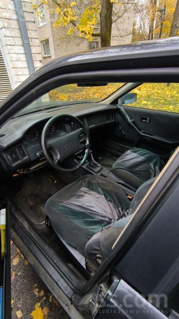 Black Audi 80 1991 in Riga, with an engine capacity of 1.90 L and mileage of 217 thousand km for 1000 €, photo 6 on AUTOMOTO.COM.LV