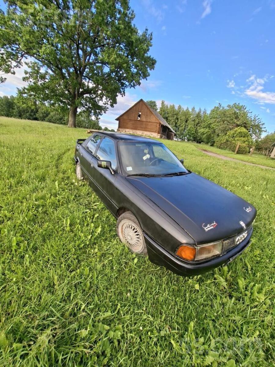 Melns Audi 80 1991 Valmiera, ar dzinēja tilpumu 1.80 L un nobraukumu 273 tūkst. km par 400 €, foto 5 vietnē AUTOMOTO.COM.LV