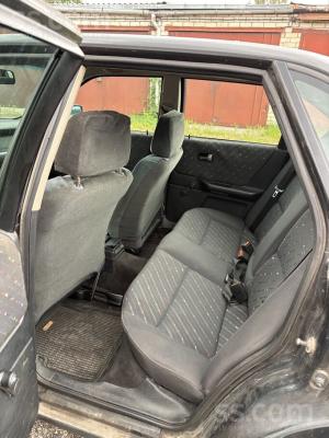 Black Audi 80 1991 in Riga, with an engine capacity of 1.90 L and mileage of 500 thousand km for 850 €, photo 7 on AUTOMOTO.COM.LV