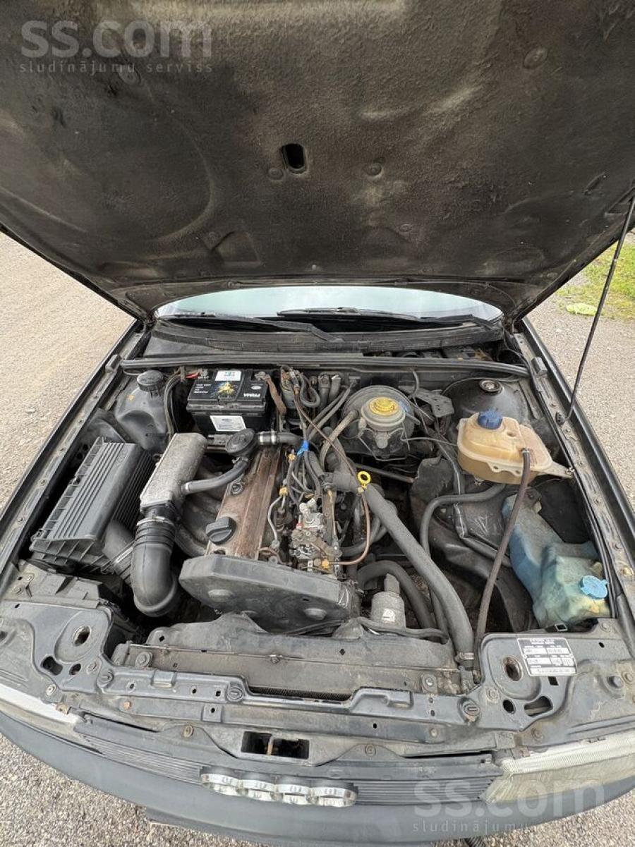 Black Audi 80 1991 in Riga, with an engine capacity of 1.90 L and mileage of 500 thousand km for 850 €, photo 9 on AUTOMOTO.COM.LV