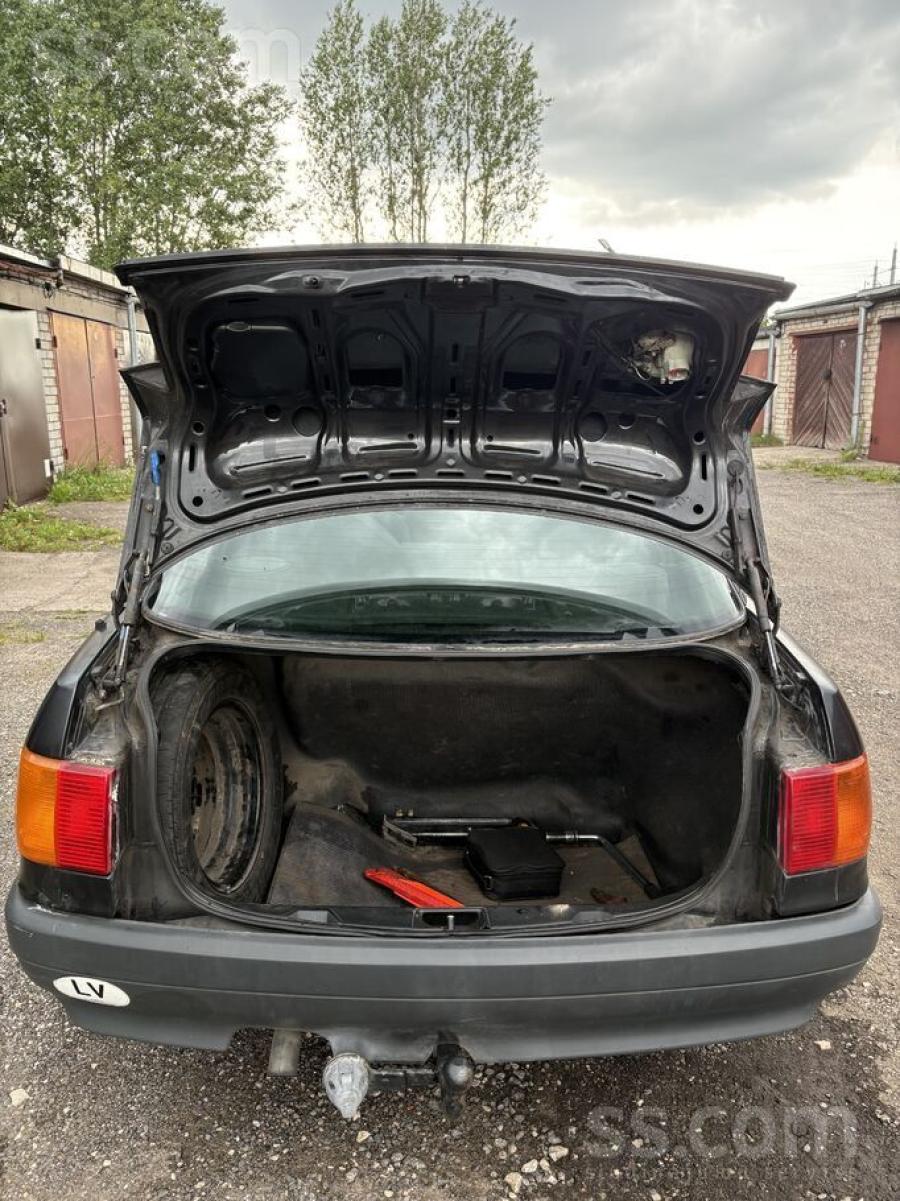Black Audi 80 1991 in Riga, with an engine capacity of 1.90 L and mileage of 500 thousand km for 850 €, photo 10 on AUTOMOTO.COM.LV