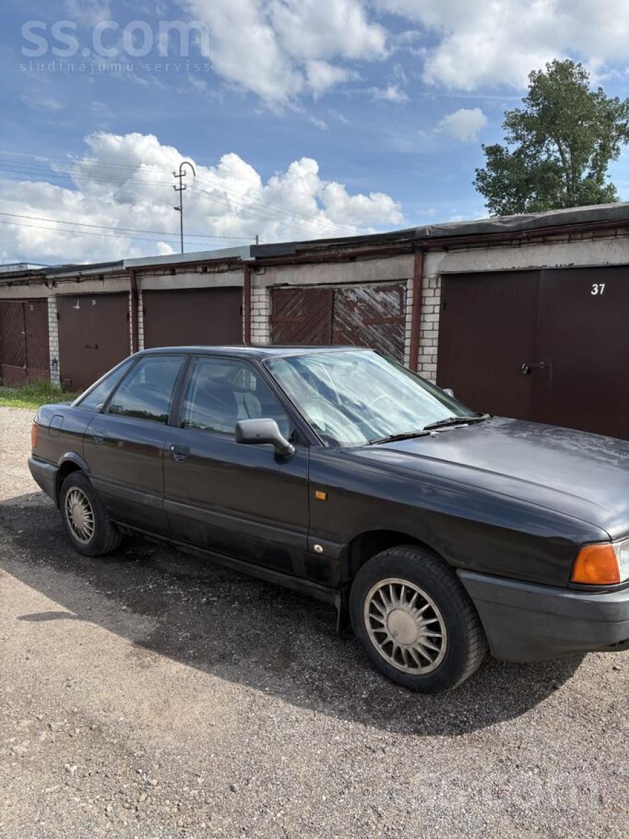 Black Audi 80 1991 in Riga, with an engine capacity of 1.90 L and mileage of 500 thousand km for 450 €, photo 1 on AUTOMOTO.COM.LV