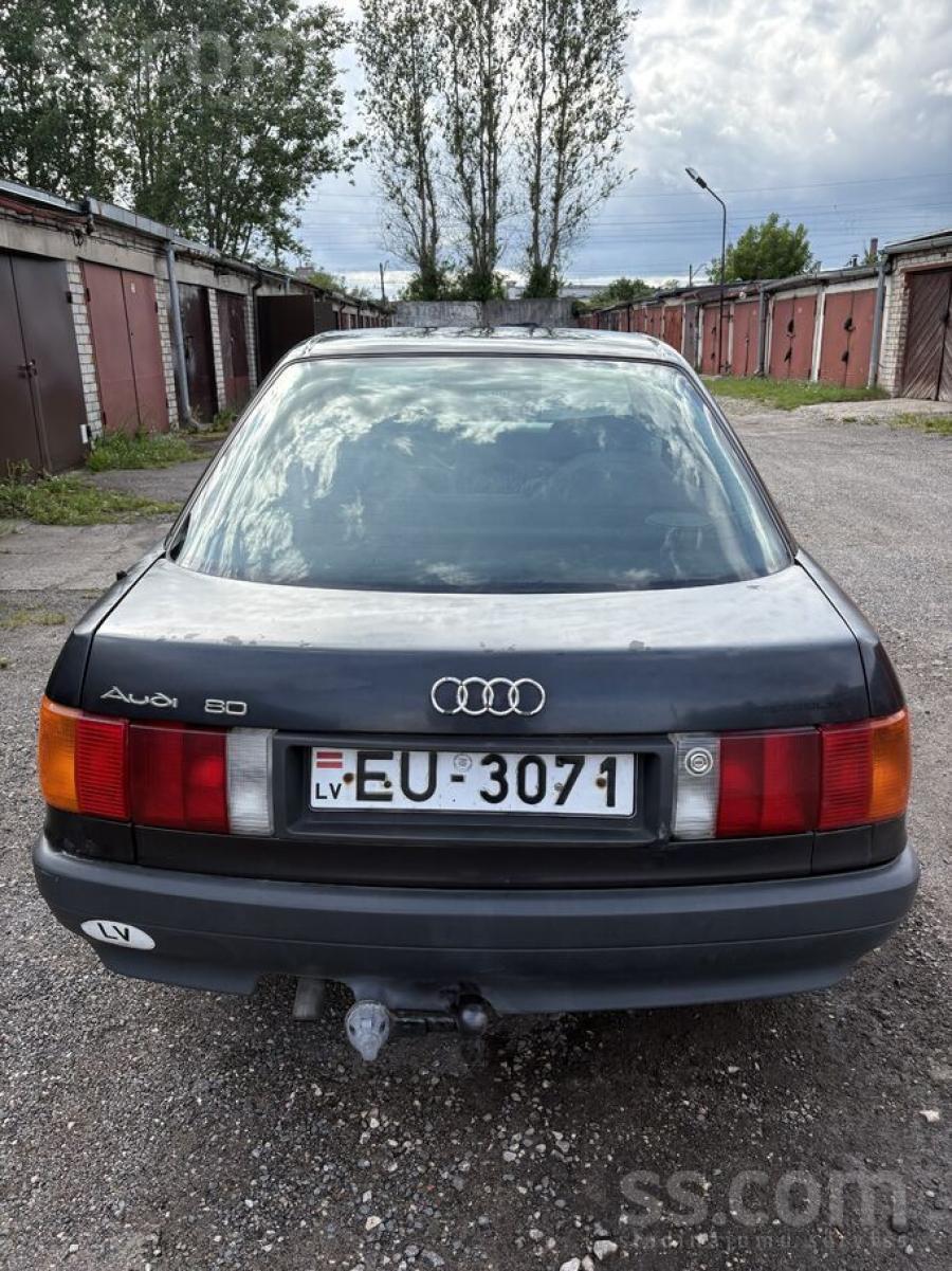 Black Audi 80 1991 in Riga, with an engine capacity of 1.90 L and mileage of 500 thousand km for 450 €, photo 5 on AUTOMOTO.COM.LV