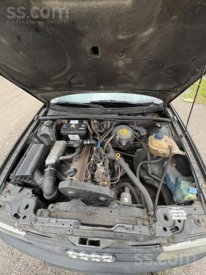 Black Audi 80 1991 in Riga, with an engine capacity of 1.90 L and mileage of 500 thousand km for 450 €, photo 9 on AUTOMOTO.COM.LV