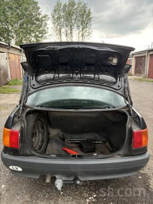 Black Audi 80 1991 in Riga, with an engine capacity of 1.90 L and mileage of 500 thousand km for 450 €, photo 10 on AUTOMOTO.COM.LV