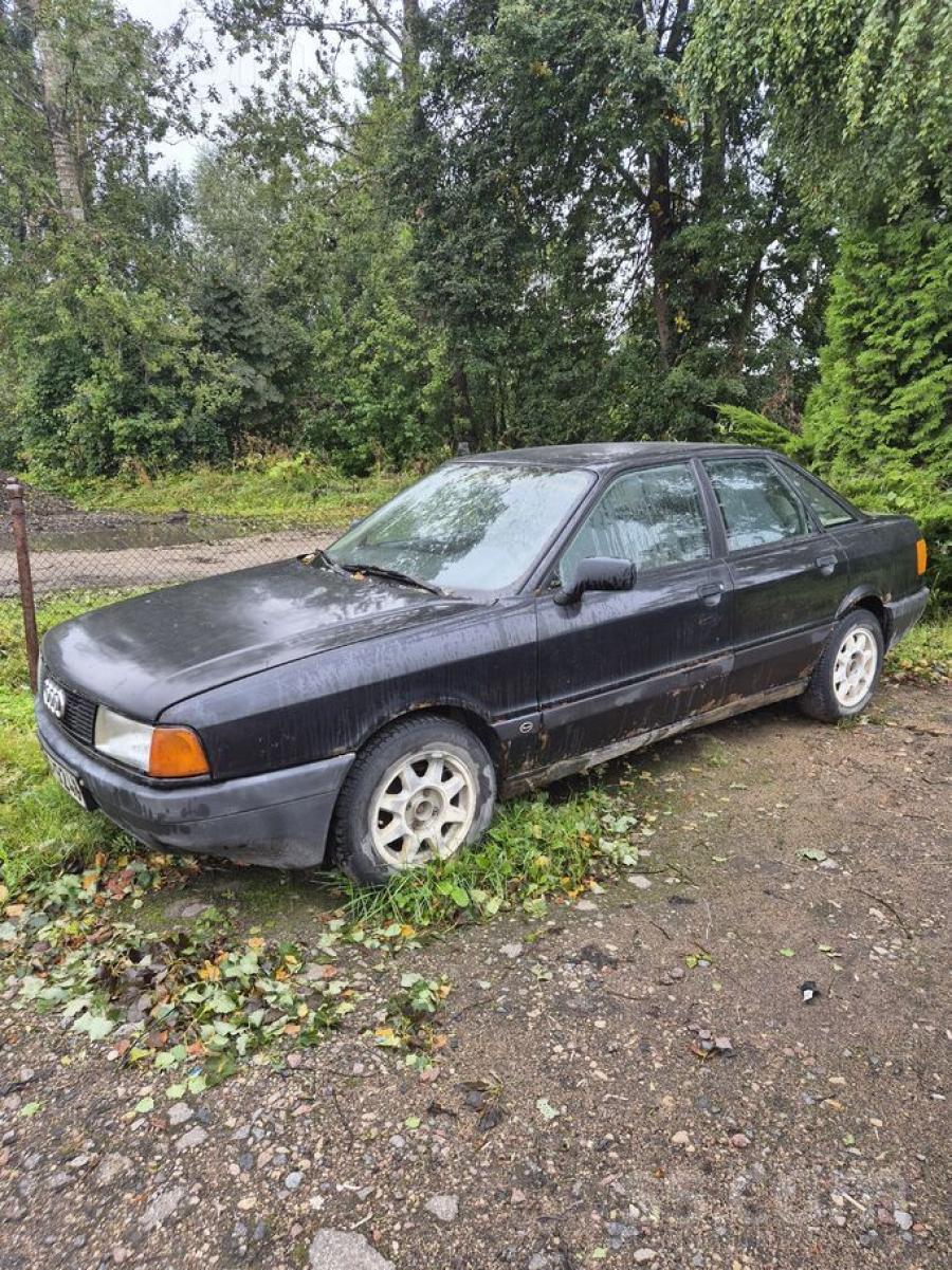 Melns Audi 80 1991 Ludza, ar dzinēja tilpumu 1.60 L un nobraukumu 342 tūkst. km par 300 €, foto 3 vietnē AUTOMOTO.COM.LV