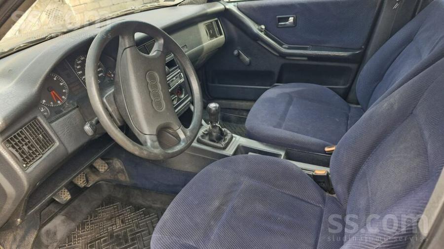 Black Audi 80 1992 in Riga, with an engine capacity of 1.90 L and mileage of 288 thousand km for 550 €, photo 6 on AUTOMOTO.COM.LV