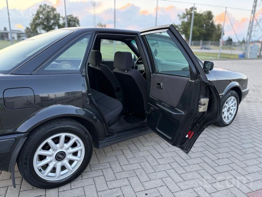 Melns Audi 80 1992 Valmiera, ar dzinēja tilpumu 2.00 L un nobraukumu 307 tūkst. km par 2800 €, foto 7 vietnē AUTOMOTO.COM.LV
