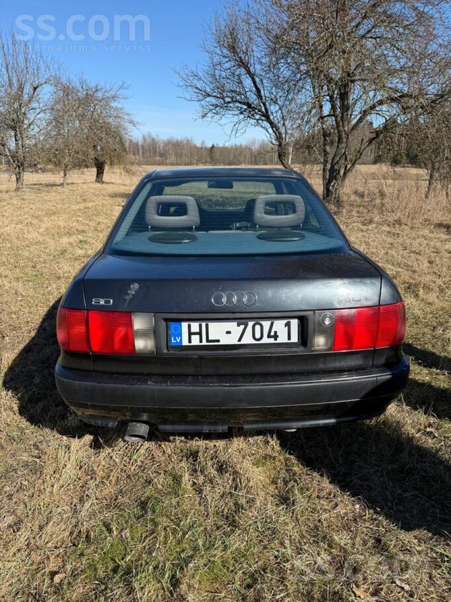 Melns Audi 80 1994 Preiļi, ar dzinēja tilpumu 2.00 L un nobraukumu 223 tūkst. km par 950 €, foto 3 vietnē AUTOMOTO.COM.LV