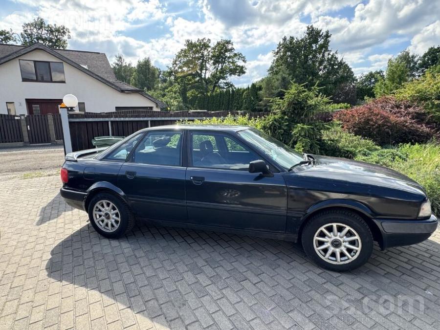 Melns Audi 80 1994 Rīga, ar dzinēja tilpumu 2.00 L un nobraukumu 243 tūkst. km par 1250 €, foto 3 vietnē AUTOMOTO.COM.LV
