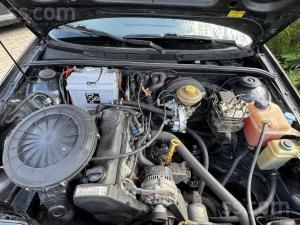Melns Audi 80 1994 Rīga, ar dzinēja tilpumu 2.00 L un nobraukumu 243 tūkst. km par 1250 €, foto 6 vietnē AUTOMOTO.COM.LV