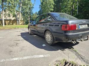 Black Audi 80 1994 in Riga, with an engine capacity of 1.90 L and mileage of 480 thousand km for 500 €, photo 4 on AUTOMOTO.COM.LV