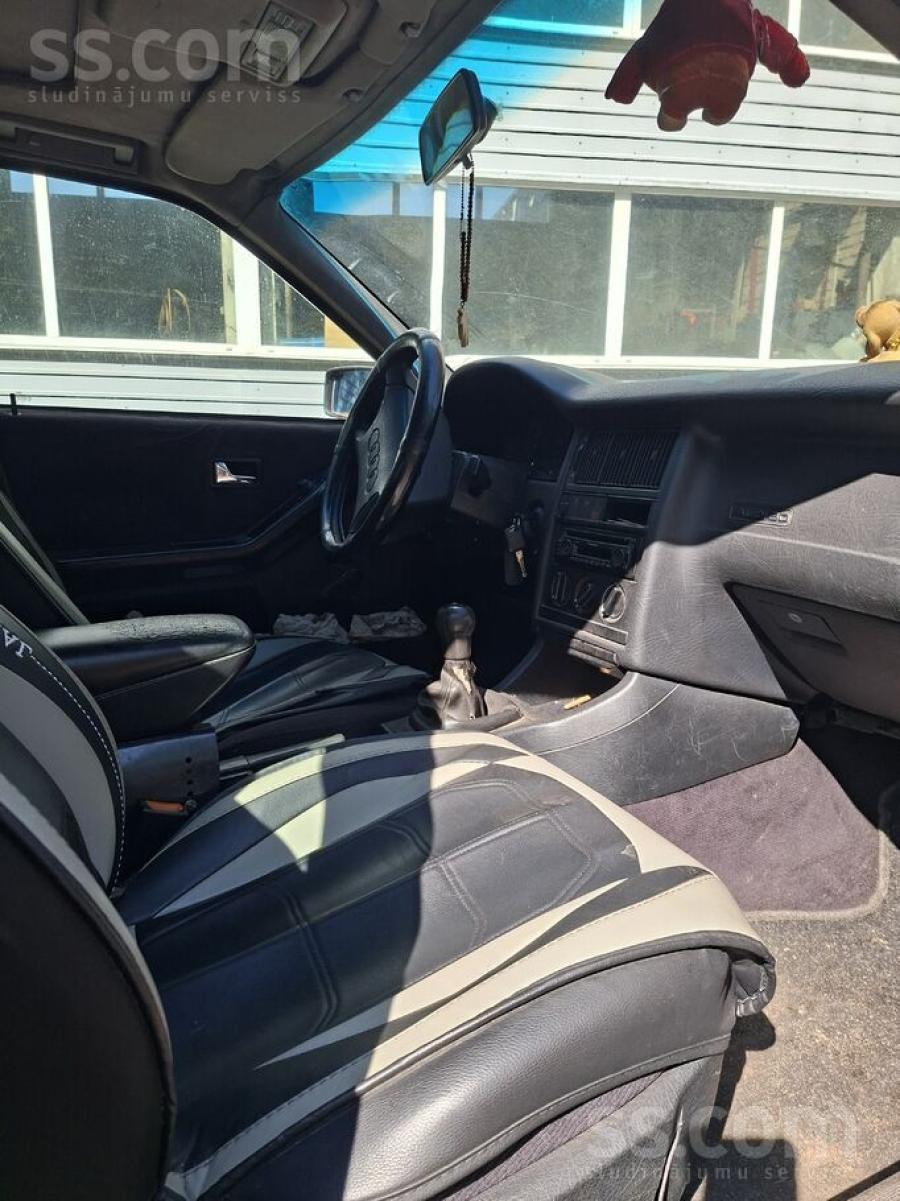 Black Audi 80 1994 in Riga, with an engine capacity of 1.90 L and mileage of 480 thousand km for 500 €, photo 7 on AUTOMOTO.COM.LV