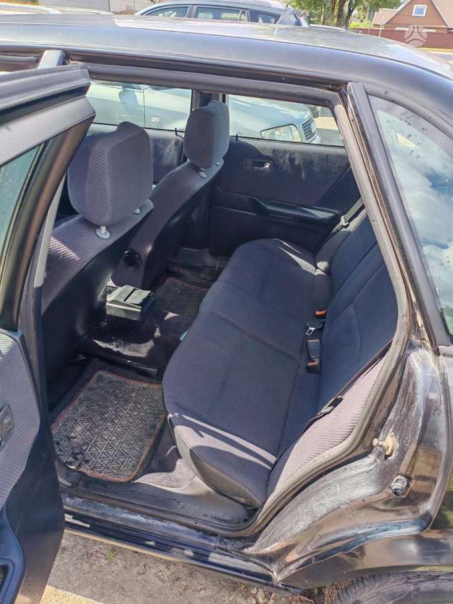 Melns Audi 80 1994 Kaišiadorys, ar dzinēja tilpumu 1.98 L un nobraukumu 292 tūkst. km par 1100 €, foto 8 vietnē AUTOMOTO.COM.LV