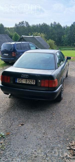Black Audi 80 1994 in Aizkraukle, with an engine capacity of 1.90 L and mileage of 430 thousand km for 500 €, photo 5 on AUTOMOTO.COM.LV