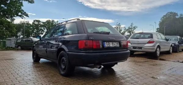 Черный Ауди 80 1993 в Валмиера, объемом двигателя 0.00 л и пробегом 393 тыс. км за 800 €, фото 5 на AUTOMOTO.COM.LV