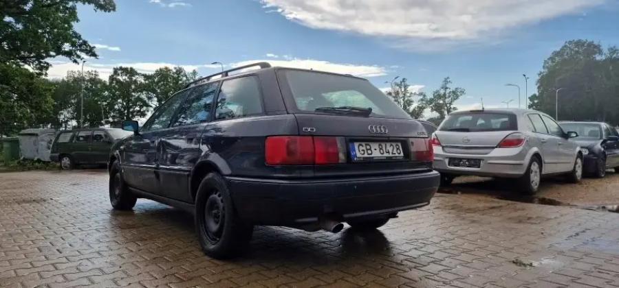 Melns Audi 80 1993 Valmiera, ar dzinēja tilpumu 0.00 L un nobraukumu 393 tūkst. km par 800 €, foto 6 vietnē AUTOMOTO.COM.LV