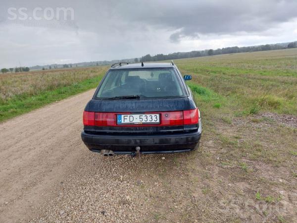 Melns Audi 80 1993 Madona, ar dzinēja tilpumu 1.90 L un nobraukumu 406 tūkst. km par 1400 €, foto 1 vietnē AUTOMOTO.COM.LV