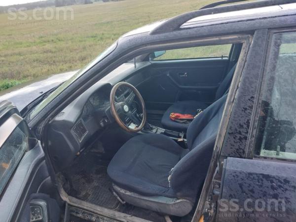 Melns Audi 80 1993 Madona, ar dzinēja tilpumu 1.90 L un nobraukumu 406 tūkst. km par 1400 €, foto 7 vietnē AUTOMOTO.COM.LV