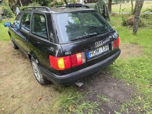 Black Audi 80 1993 in Siauliai, with an engine capacity of 1.98 L and mileage of 310 thousand km for 600 €, photo 3 on AUTOMOTO.COM.LV