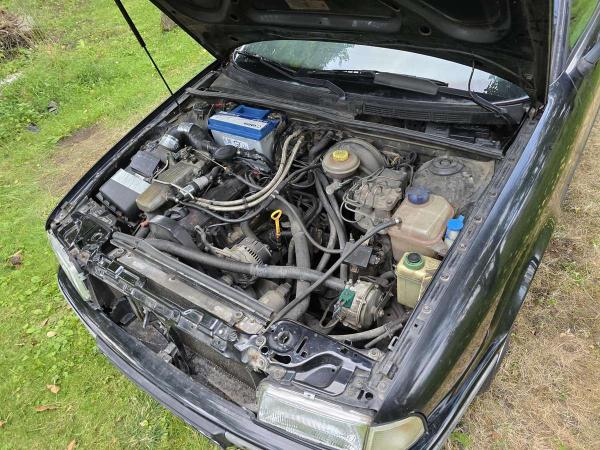 Melns Audi 80 1993 Šauļi, ar dzinēja tilpumu 1.98 L un nobraukumu 310 tūkst. km par 600 €, foto 9 vietnē AUTOMOTO.COM.LV