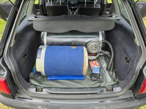 Black Audi 80 1993 in Siauliai, with an engine capacity of 1.98 L and mileage of 310 thousand km for 600 €, photo 13 on AUTOMOTO.COM.LV