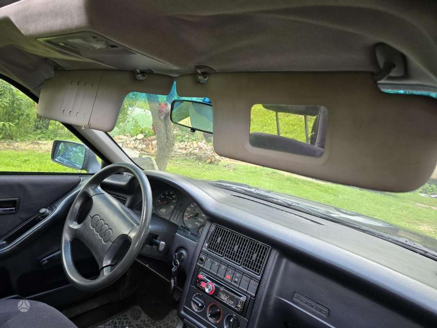 Black Audi 80 1993 in Siauliai, with an engine capacity of 1.98 L and mileage of 310 thousand km for 600 €, photo 18 on AUTOMOTO.COM.LV