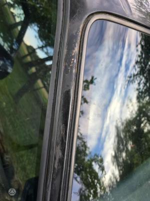 Black Audi 80 1993 in Siauliai, with an engine capacity of 1.98 L and mileage of 310 thousand km for 600 €, photo 24 on AUTOMOTO.COM.LV