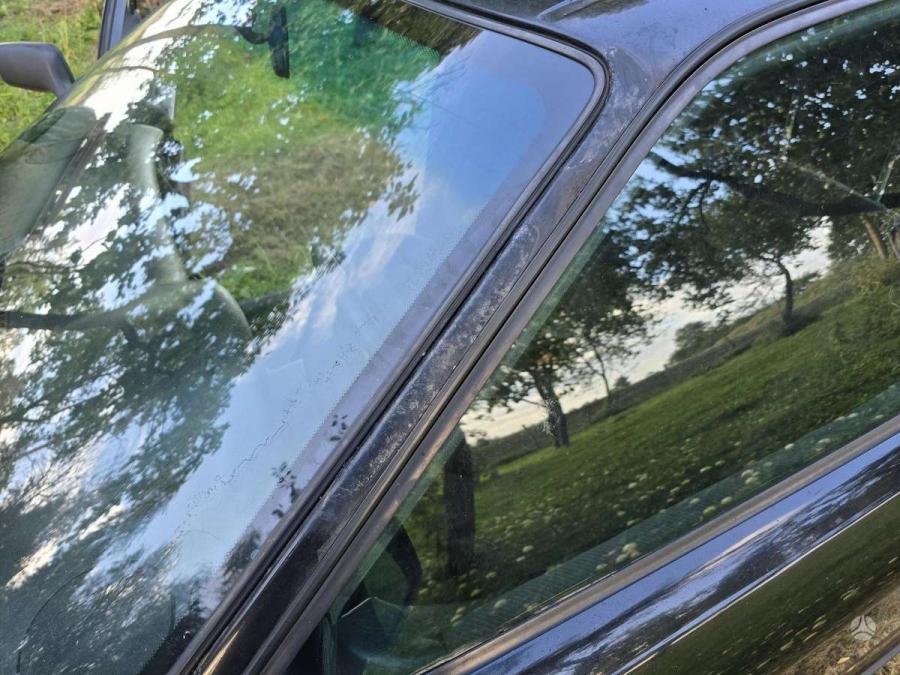 Black Audi 80 1993 in Siauliai, with an engine capacity of 1.98 L and mileage of 310 thousand km for 600 €, photo 38 on AUTOMOTO.COM.LV