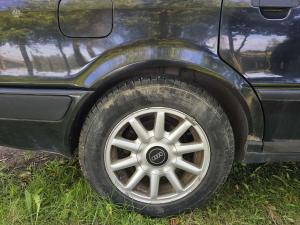 Black Audi 80 1993 in Siauliai, with an engine capacity of 1.98 L and mileage of 310 thousand km for 600 €, photo 39 on AUTOMOTO.COM.LV