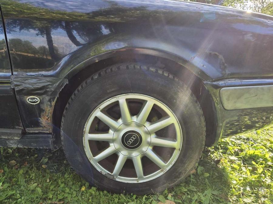 Black Audi 80 1993 in Siauliai, with an engine capacity of 1.98 L and mileage of 310 thousand km for 600 €, photo 45 on AUTOMOTO.COM.LV