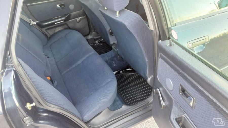 Melns Audi 80 1994 Kauņa, ar dzinēja tilpumu 1.90 L un nobraukumu 280 tūkst. km par 1650 €, foto 19 vietnē AUTOMOTO.COM.LV