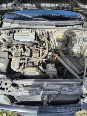 Melns Audi 80 1994 Daugavpils, ar dzinēja tilpumu 2.00 L un nobraukumu 310 tūkst. km par 350 €, foto 3 vietnē AUTOMOTO.COM.LV