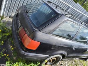 Melns Audi 80 1994 Daugavpils, ar dzinēja tilpumu 2.00 L un nobraukumu 310 tūkst. km par 350 €, foto 4 vietnē AUTOMOTO.COM.LV