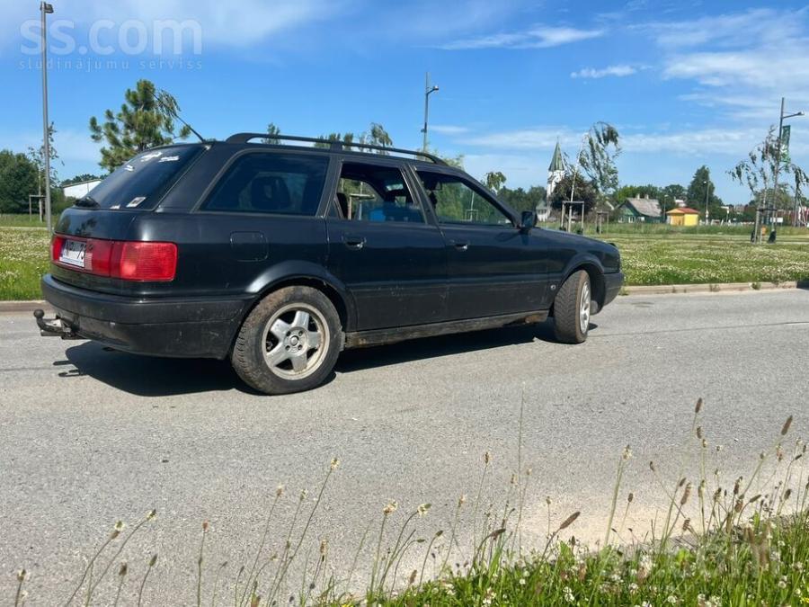 Melns Audi 80 1994 Rīga, ar dzinēja tilpumu 1.90 L un nobraukumu 248 tūkst. km par 1000 €, foto 3 vietnē AUTOMOTO.COM.LV