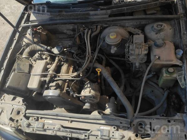 Black Audi 80 1994 in Gulbene, with an engine capacity of 2.00 L and mileage of 326 thousand km for 500 €, photo 5 on AUTOMOTO.COM.LV