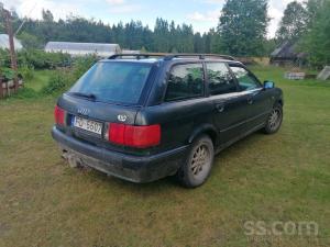 Melns Audi 80 1994 Valka, ar dzinēja tilpumu 1.90 L un nobraukumu 409 tūkst. km par 800 €, foto 3 vietnē AUTOMOTO.COM.LV