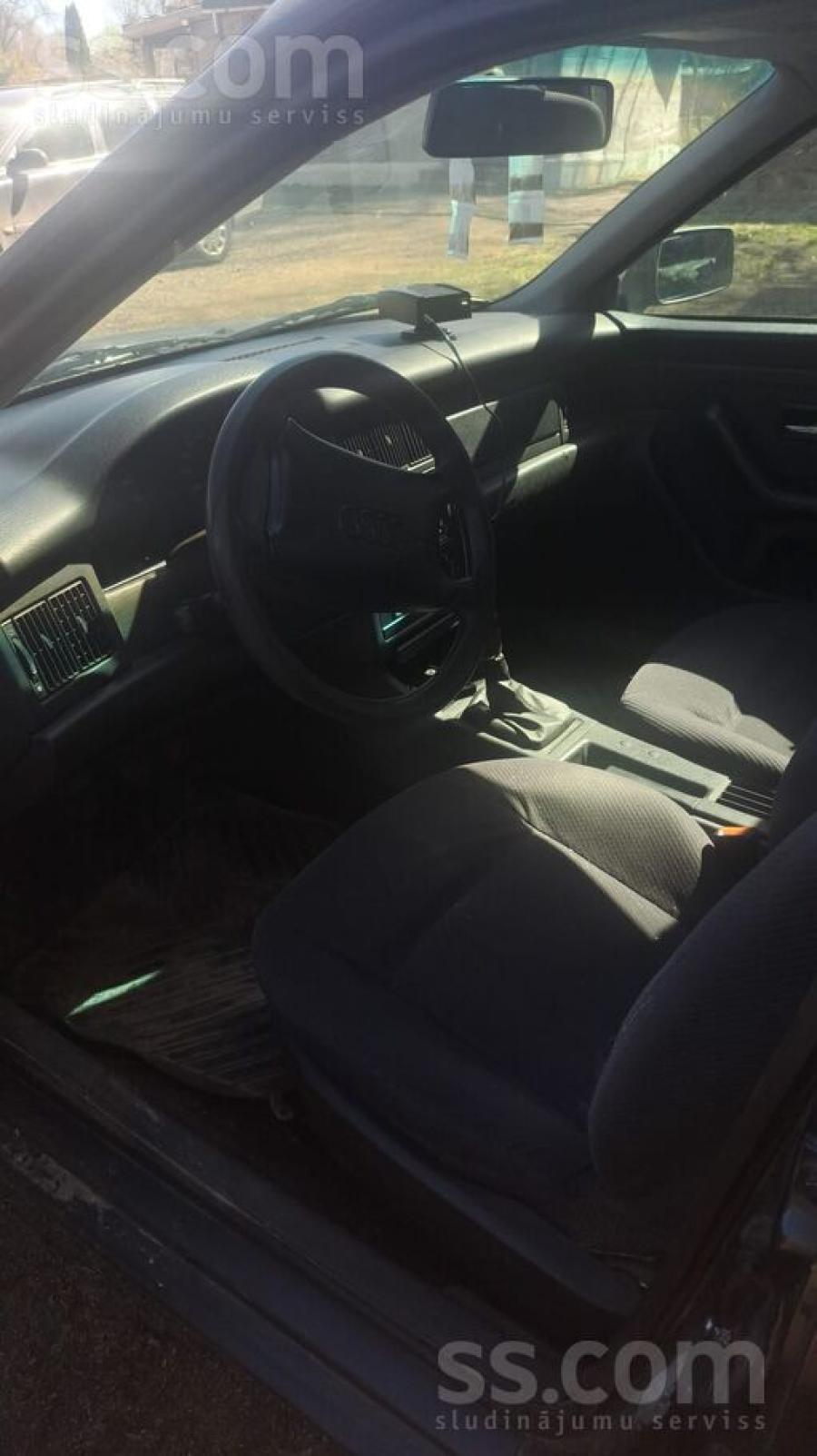 Melns Audi 80 1995 Rīga, ar dzinēja tilpumu 1.90 L un nobraukumu 450 tūkst. km par 550 €, foto 6 vietnē AUTOMOTO.COM.LV